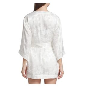 Alice + Olivia | Intimates & Sleepwear | Alice Olivia Domino Satin Robe ...